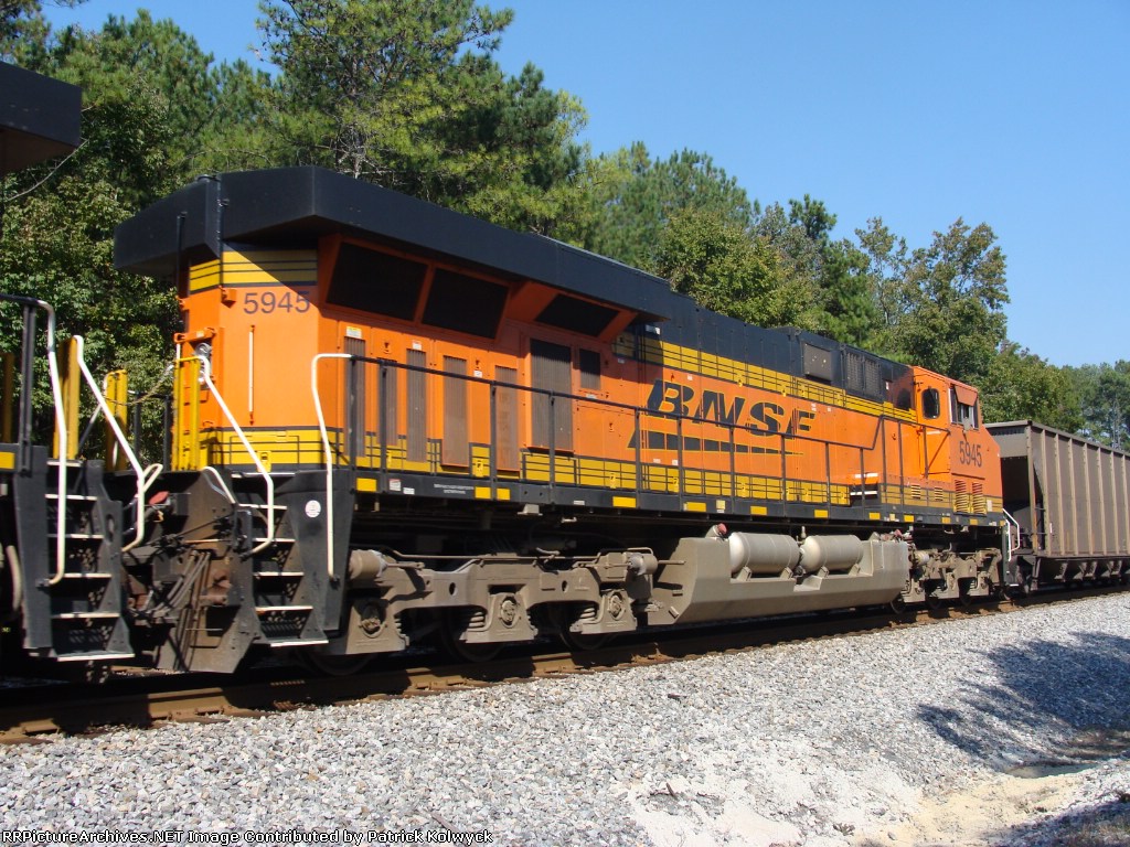 BNSF 5945